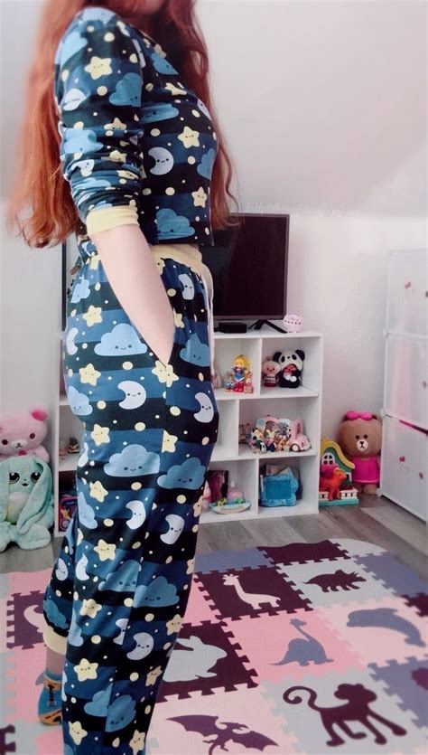 Every Day Awesome Diaper Girl Pics