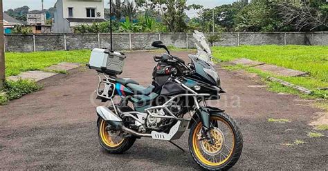 This Bajaj Pulsar 220 Is A Poor Mans Ducati Multistrada Car Blog India