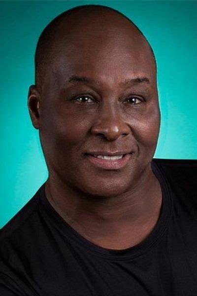 Larry Edwards About Entertainment Ie