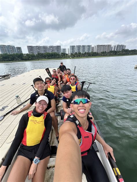 Rogue 🚣‍♀️ Dive Into The Thrill Of Dragon Boat Training With Us 🌟 Our Sessions Are Not Just