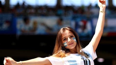 Pin By Stevetor On Argentina Football Fans Girls Today In Pictures