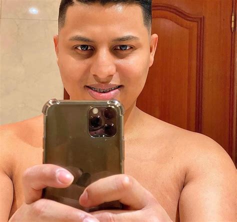 Jonathan Hot Cam Model Free Live Sex Show And Chat Stripchat