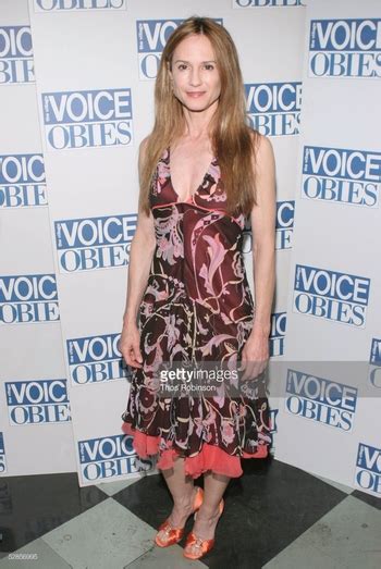 Holly Hunter Feet Aznudefeet Holly Hunter Feet Aznudefeet