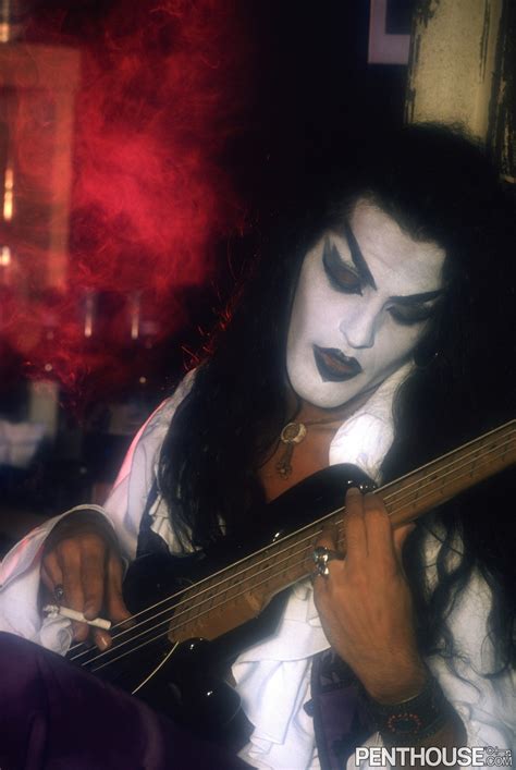 Busty Model In High Boots Andi Sue Irwin Gets Boned By A Rockstar