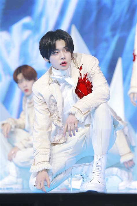 [잡담] 투바투 오늘자 무대의상별 기사사진 모음 개잘생김주의 인스티즈 Instiz 큰방