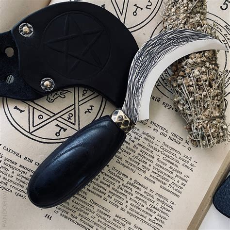 Small Boline Witchs Guard Pre Order