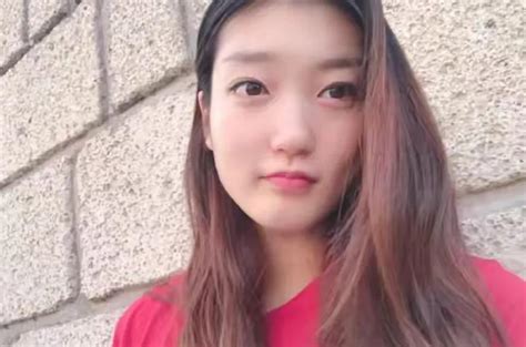 女篮李梦染指他人婚姻，爆100张高清照片，绝对的肤白貌美大长腿 知乎