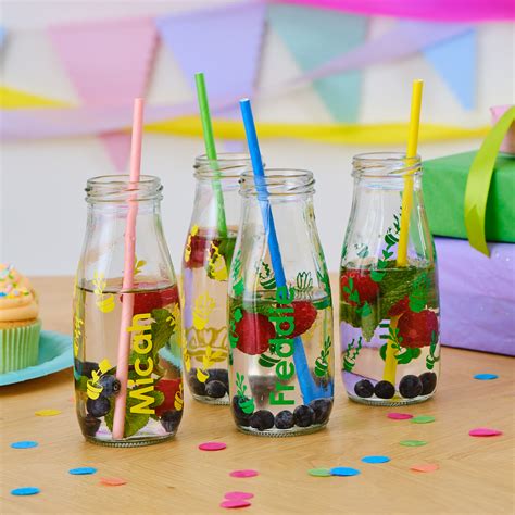 Siser How To Create Personalised Party Drinks Bottles Hobbycraft