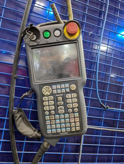 Yaskawa Arcworld 6200 750 Robotic Welding Cell Ar1440 Robot 6 Axis