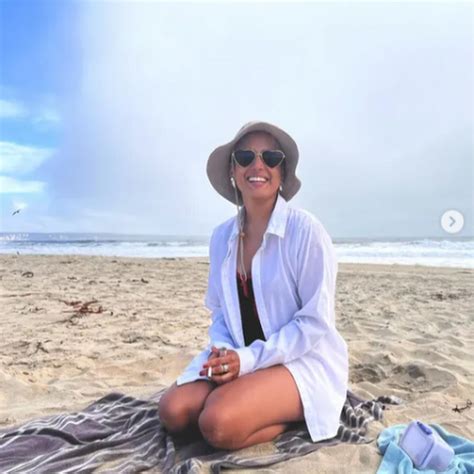 Sofia Burgos Youtube