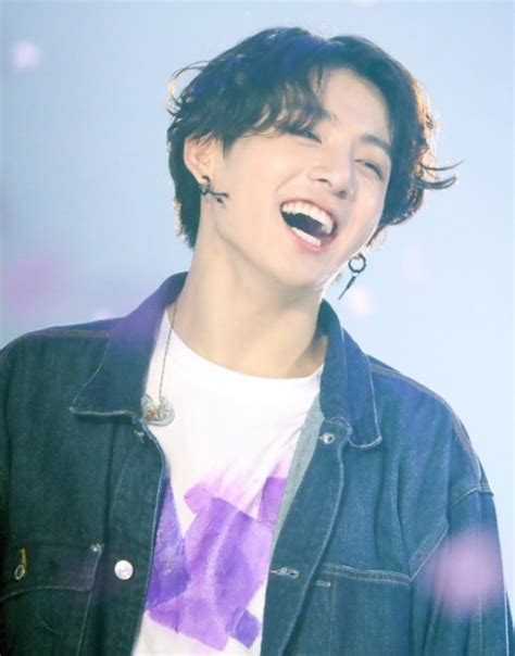 ＜トレンドブログ＞9月1日は防弾少年団btsジョングクの誕生日！故郷釜山で開催された噴水ショーの動画が美しすぎる！ K Pop、韓国