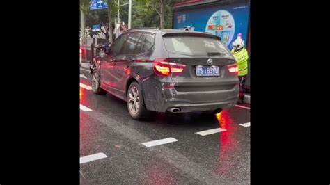 博讯新闻网 On Twitter 【广州驾车冲撞人群酿5死13伤惨剧男子 反复撞交警视频流出】广州市天河区1月11日发生蓄意撞人事件一