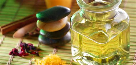 Aceite Para Masaje Tántrico Y Erótico Cómo Elegirlo Y Usarlo