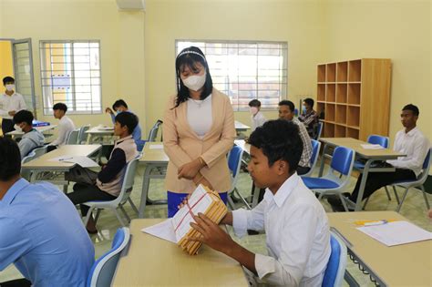 វិទ្យាស្ថានពហុបច្ចេកទេសភូមិភាគតេជោសែនស្វាយរៀង