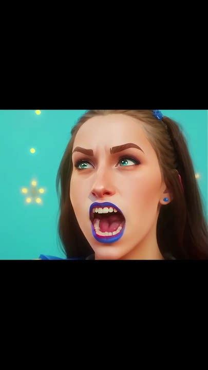 거대한 숟가락으로 작은 양의 아이스크림을 먹는 중 Youtube