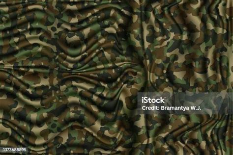 새틴 디자인의 직물이 있는 밀리터리 위장 매끄러운 패턴 갈색에 대한 스톡 벡터 아트 및 기타 이미지 갈색 군복 군사