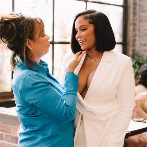 Teen Mom Cheyenne Floyd Goes Braless And Nearly Spills Out Of Blazer In