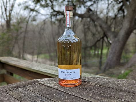 Review Codigo 1530 Rosa Blanco Tequila Thirty One Whiskey