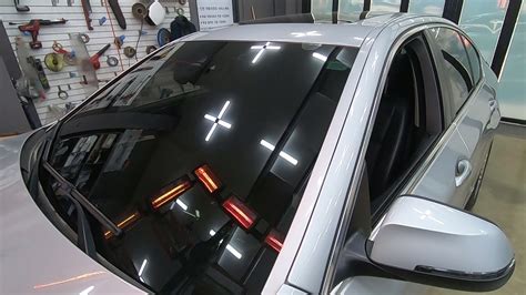 Bmw 520d F10 깨진 자동차유리교체 수리이후에 차량 출고전 열처리 경화건조를 하는 영상입니다 이처리 공정을 통해 유리처짐 빗물누수 접착제들뜸등을 방지하여 차량을