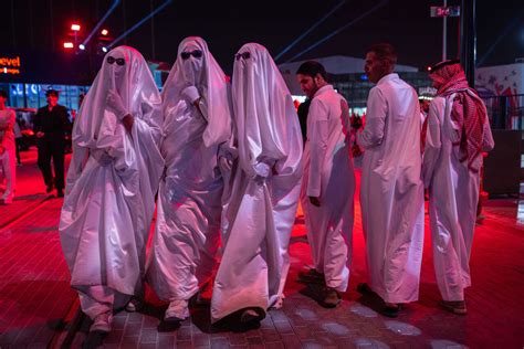 Halloween En Arabie Saoudite De Linterdiction à Lengouement