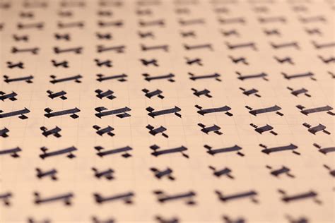 서예 문자 X 학습 기술 종이 페이지 서예 문자 X 배경입니다 워크 시트를 작성하는 문자 연습 필기 기호 채우기 패턴입니다 0