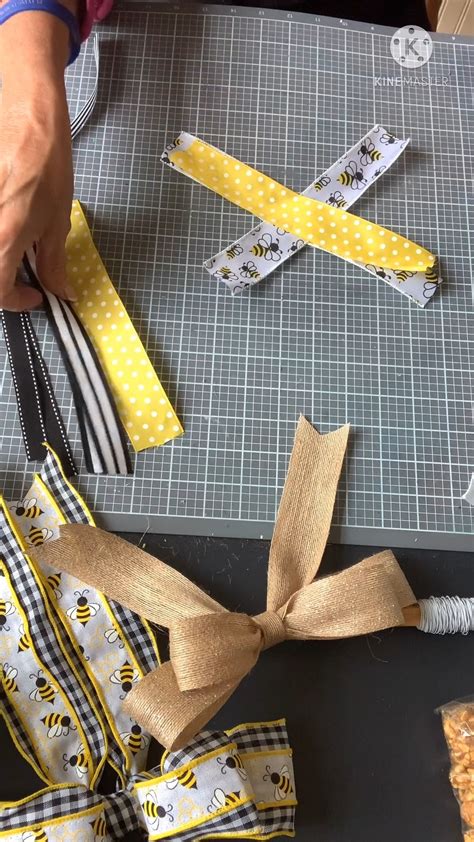 Easy Bow Tutorial Learn Ways To Make Funky DIY Bows