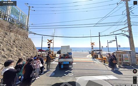 日本镰仓高中旁边的沿海铁路，灌篮高手取景地，旁边的海景房实拍 搜狐大视野 搜狐新闻