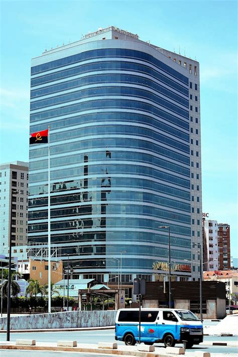 Fachada Do Edifício Torres Atlântico Em Luanda Angola · Foto
