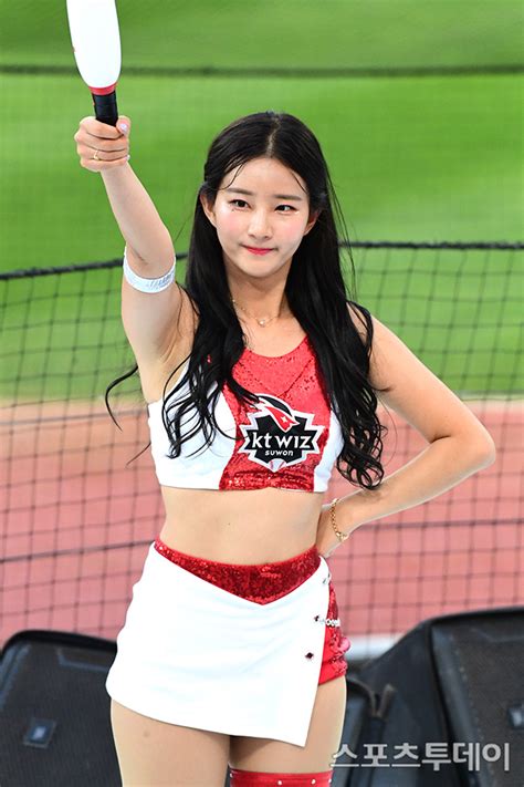 [st포토] 김진아 치어리더 예쁨과 함께 응원