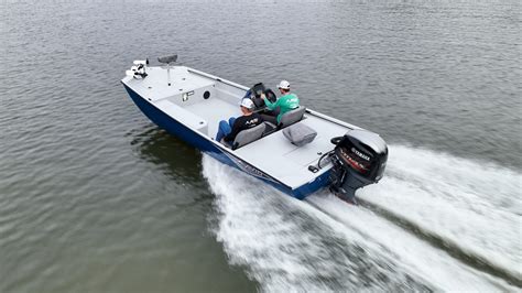 ROGUE SC Avid Boats
