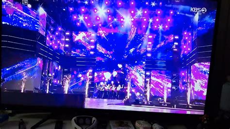 영모 2023세계잼버리대회가 대한민국 새만금 간척지에서 세계각국 잼버리대원 4만여명이 참석하였으나 행사장 모기 벌레 극성에 대원들 팔 다리에 상처 투성이 모습 시작은