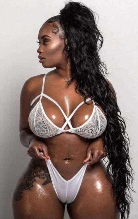 Babe Cameltoe Curvy Ebony Unclecracker