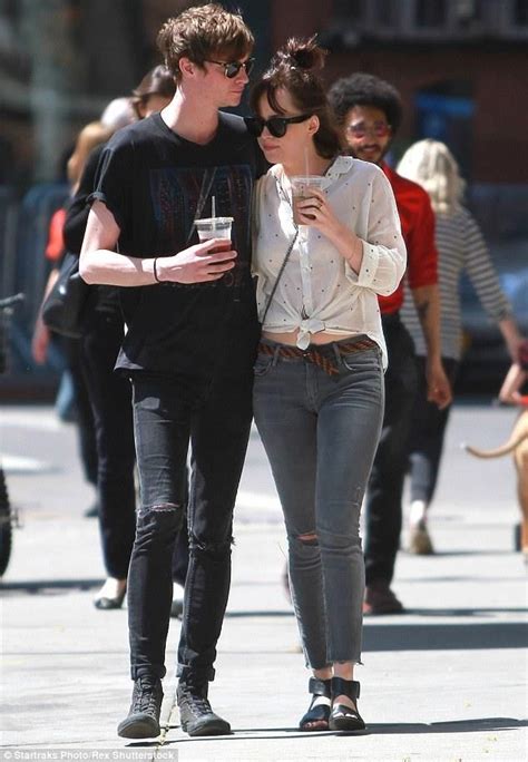 Dakota And Her Boyfriend Dakotajohnson Dakota Johnson Street Style