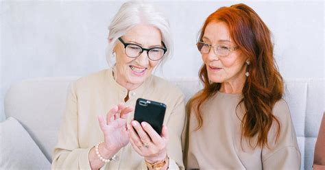 Best Mobile Phones For Seniors In Australia Safewise