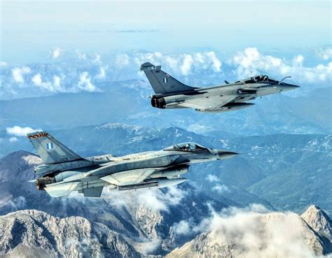 Γιατί είναι λάθος ο περιορισμένος εκσυγχρονισμός των F 16 Block 50 Δούρειος Ίππος