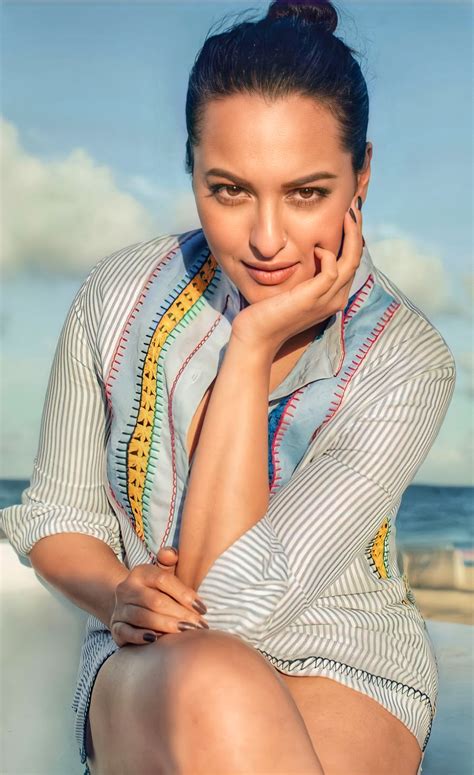 Sonakshi Sinha Rfaptodesiactress
