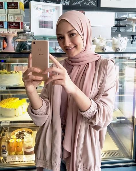 593k Likes 481 Comments Noor Neelofa Mohd Noor Neelofa On Instagram Natural Look For