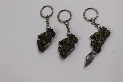 9 Key Chain Knives Bodnarus Auctioneering