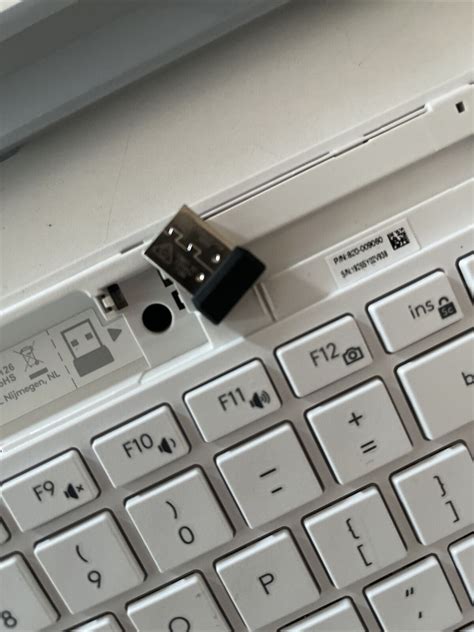 Logitech K470 Wireless Slim Keyboard Retro Unit