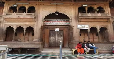 Banke Bihari Temple Uttar Pradesh Timings And How To Reach