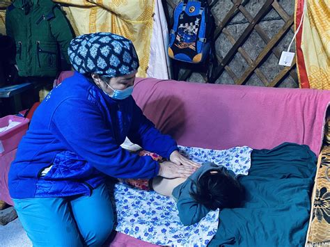 Нярай болон бага насны хүүхэдтэй зорилтот өрхүүдэд гэрээр сувилахуй үйлчилгээ үзүүлж эхэллээ