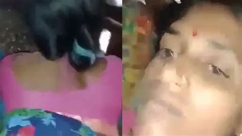 Indian Village Bhabhi Desi Sex Ka Maza Leti Hui