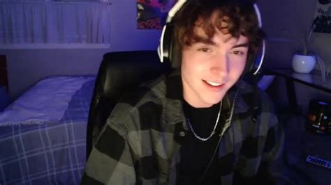 Hottest Guy Strips And Jerks Of