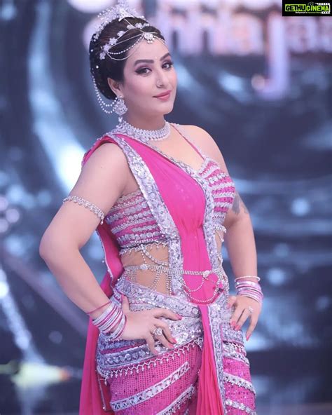 Shilpa Shinde Wiki Biography Age Gallery Spouse And More