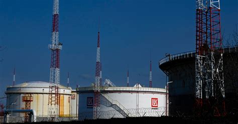 Ако са за Украйна или ако не може да ги съхранява Кога Лукойл ще може да изнася горива