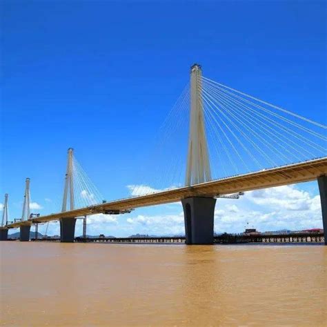金海大桥再迎新进展白藤河段箱梁架设全部完成 珠海 建设 横琴