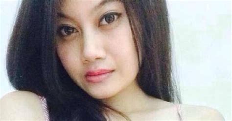 Foto Tante Cantik Bugil Toket Imut Bikin Sange Tampang Mesum Foto