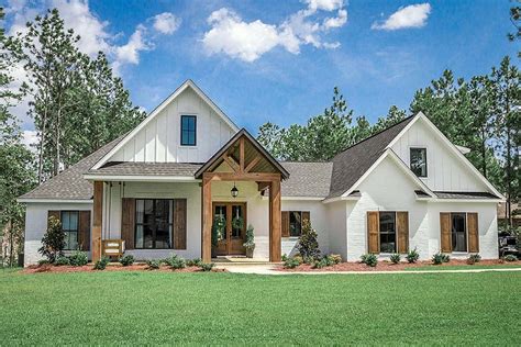 Modern Farmhouse Home Plans