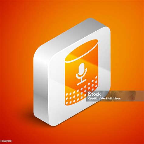 주황색 배경에 격리된 아이소메트릭 보이스 도우미 아이콘입니다 음성 제어 사용자 인터페이스 스마트 스피커 실버 스퀘어 버튼 벡터 일러스트레이션 0명에 대한 스톡 벡터 아트 및