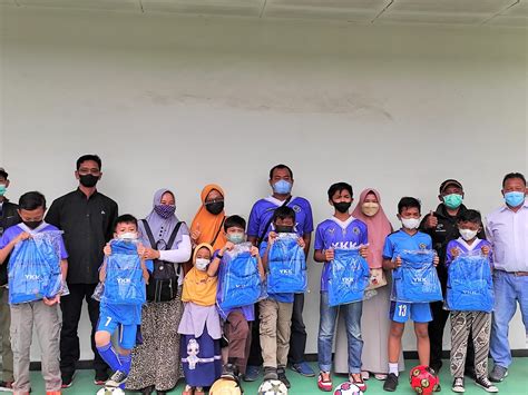 Distribution Of Ykk Care Packs In Indonesia And Bangladesh Ykk